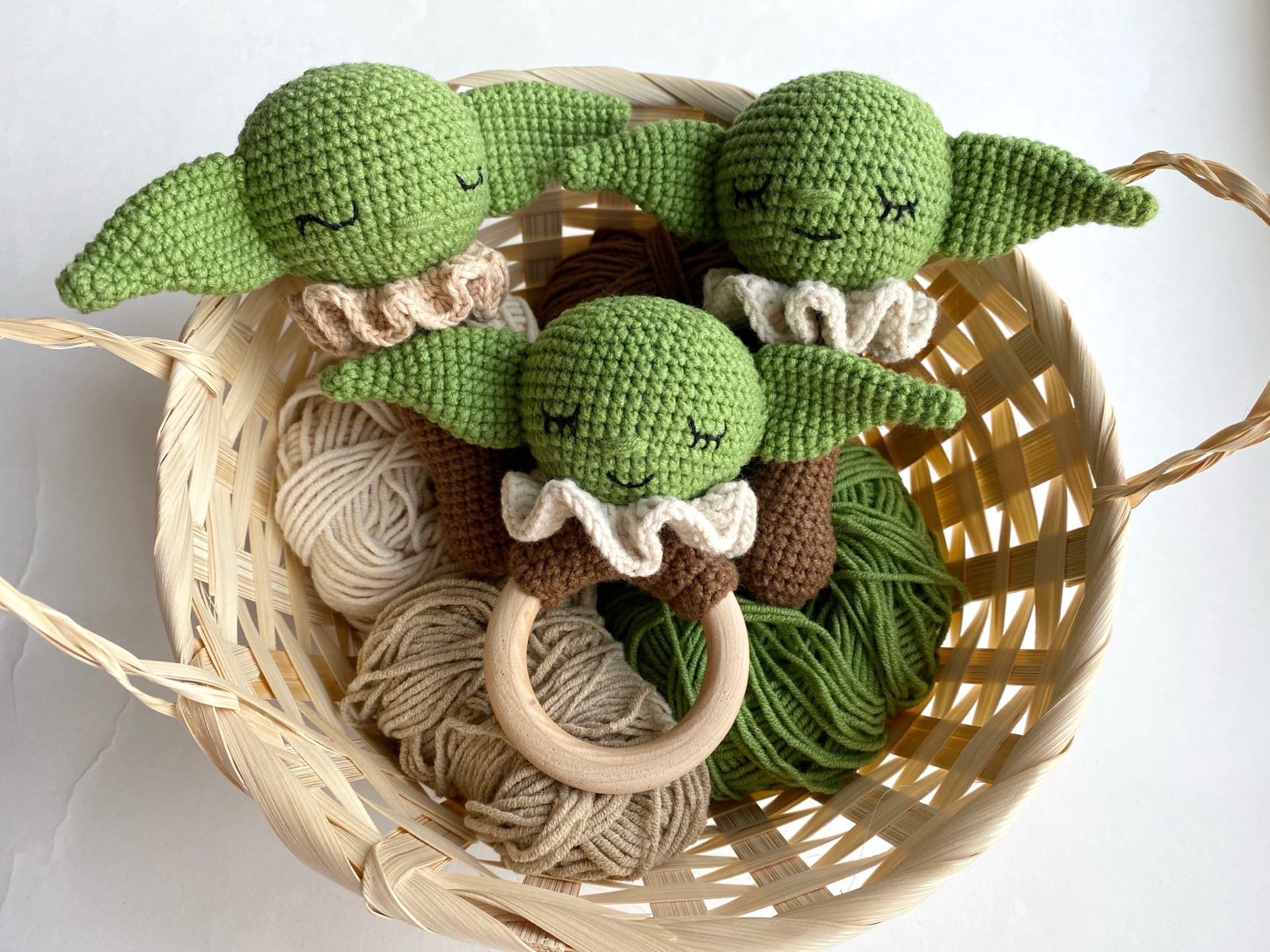 Set Of 2 Star Wars Baby Alien Rattle And Teether Mandalorian Jedi ...