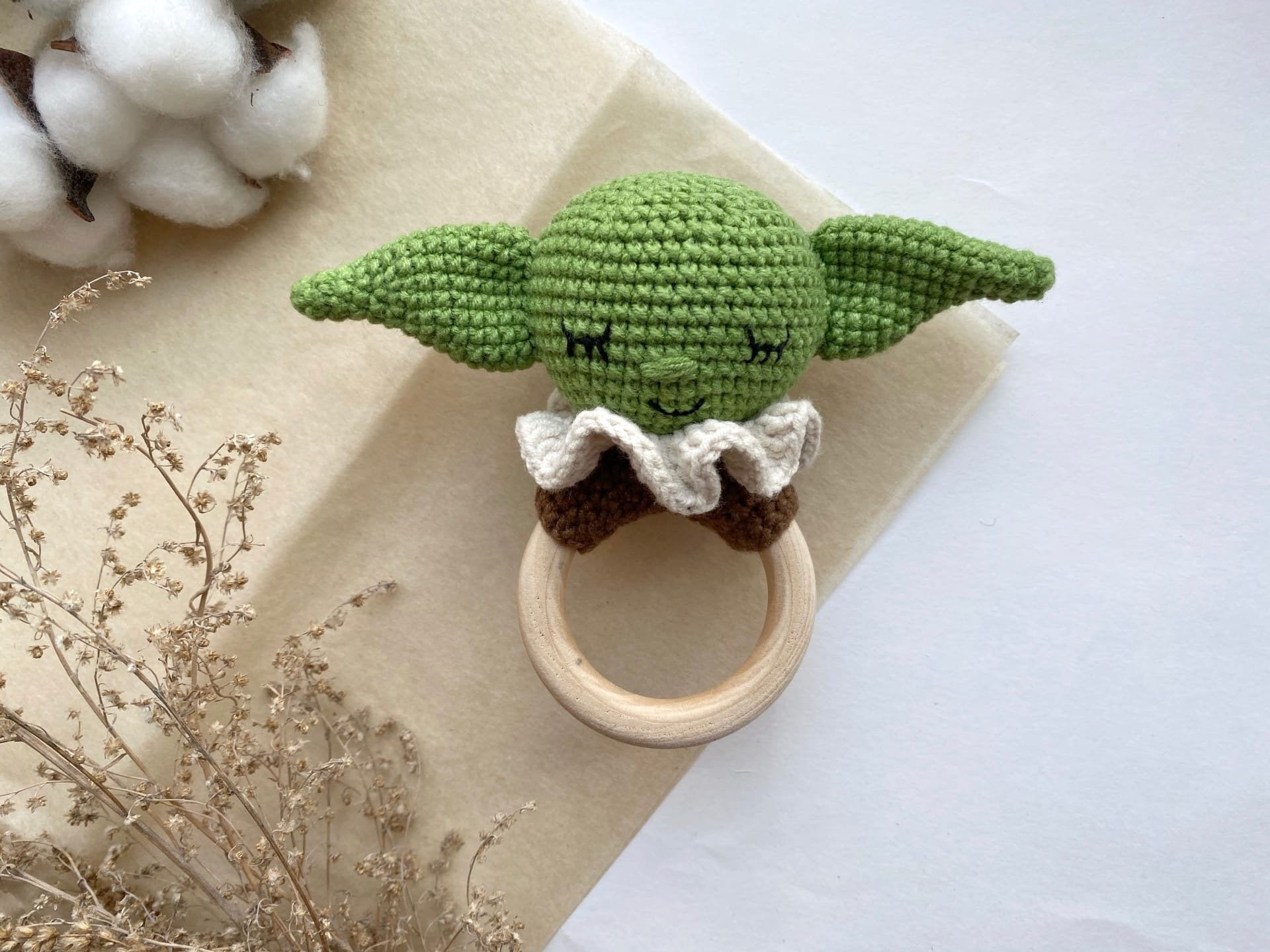 Pattern 2 In 1 Crochet Baby Alien Teething And Rattle Star Wars Baby ...