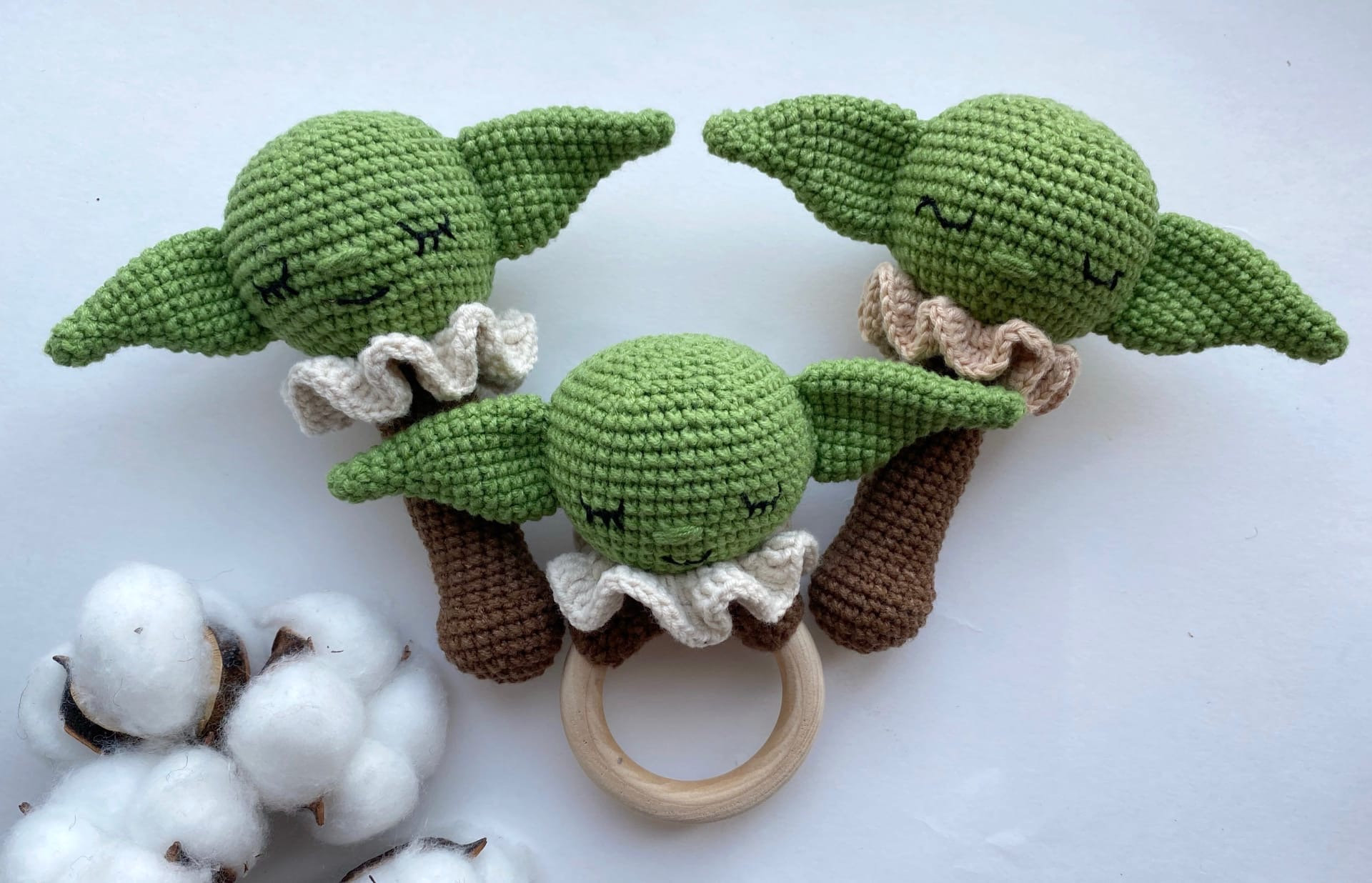 Pattern 2 In 1 Crochet Baby Alien Teething And Rattle Star Wars Baby ...